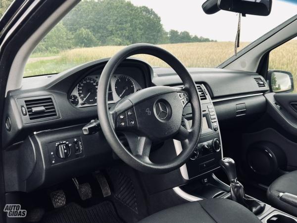 Melns Mercedes-Benz B 180 2008 Marijampole, ar dzinēja tilpumu 2.00 L un nobraukumu 365 tūkst. km par 1000 €, foto 6 vietnē AUTOMOTO.COM.LV