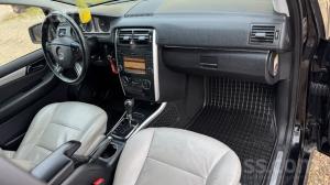 Black Mercedes-Benz B 180 2008 in Rezekne, with an engine capacity of 2.00 L and mileage of 295 thousand km for 2250 €, photo 11 on AUTOMOTO.COM.LV