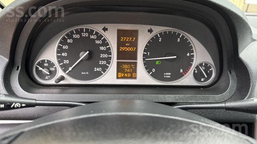 Black Mercedes-Benz B 180 2008 in Rezekne, with an engine capacity of 2.00 L and mileage of 295 thousand km for 2250 €, photo 16 on AUTOMOTO.COM.LV