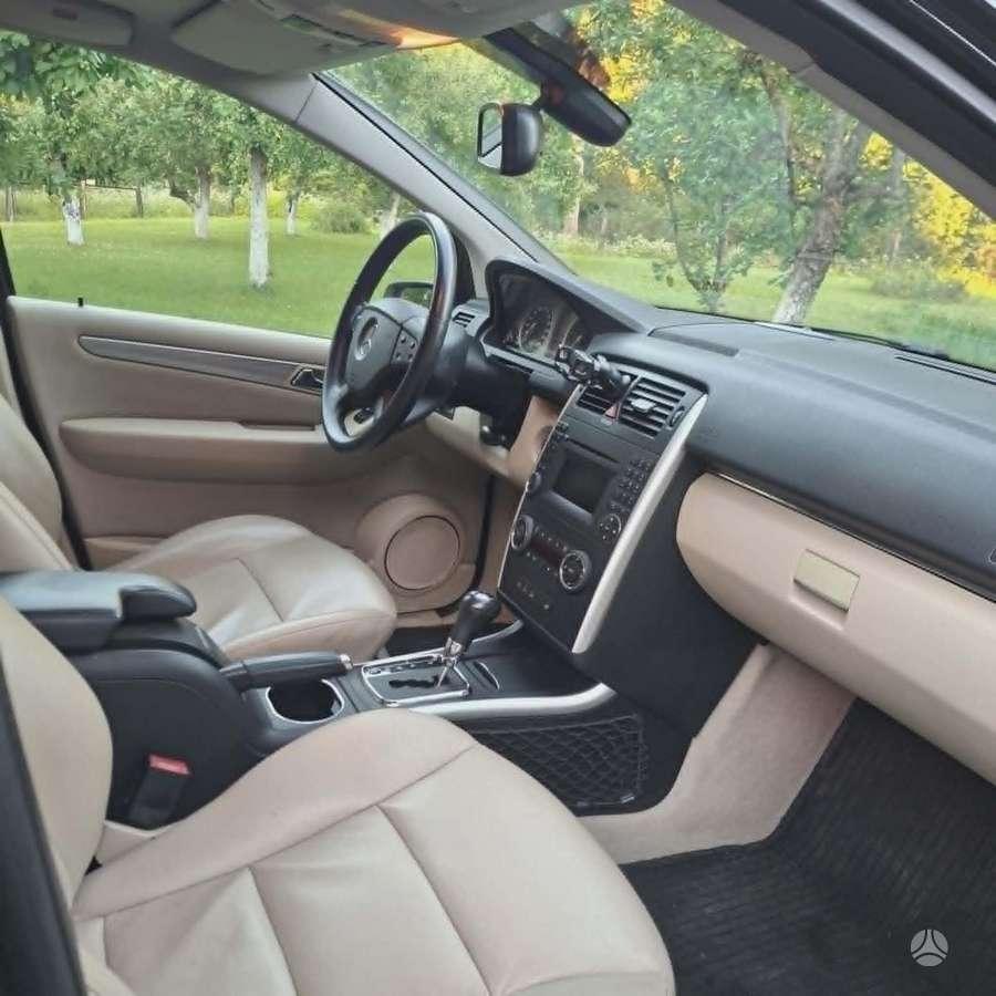 Черный Мерседес Б 180 2009 в Вильнюс, объемом двигателя 1.99 л и пробегом 265 тыс. км за 3600 €, фото 12 на AUTOMOTO.COM.LV
