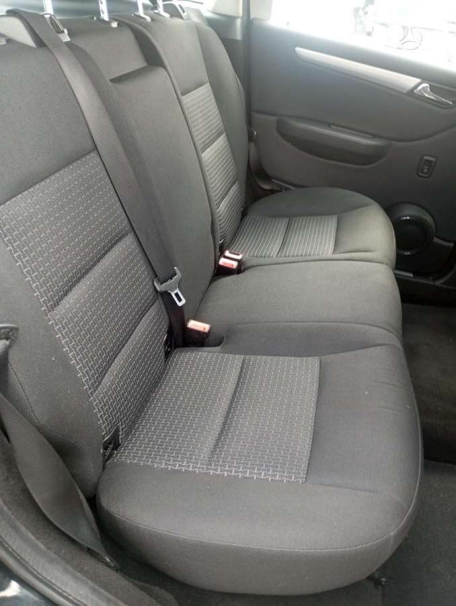 Black Mercedes-Benz B 180 2009 in Kaunas, with an engine capacity of 2.10 L and mileage of 210 thousand km for 2900 €, photo 13 on AUTOMOTO.COM.LV