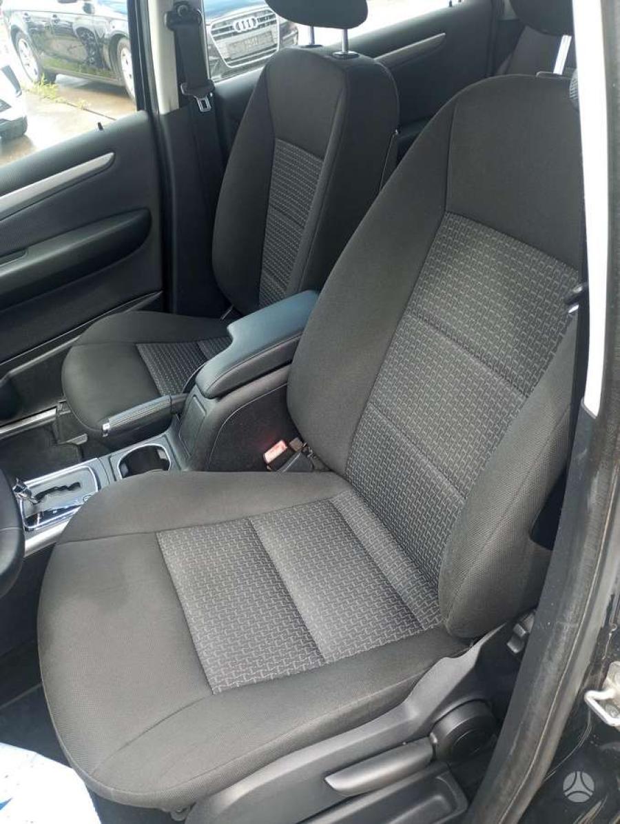 Black Mercedes-Benz B 180 2009 in Kaunas, with an engine capacity of 2.10 L and mileage of 210 thousand km for 2900 €, photo 16 on AUTOMOTO.COM.LV