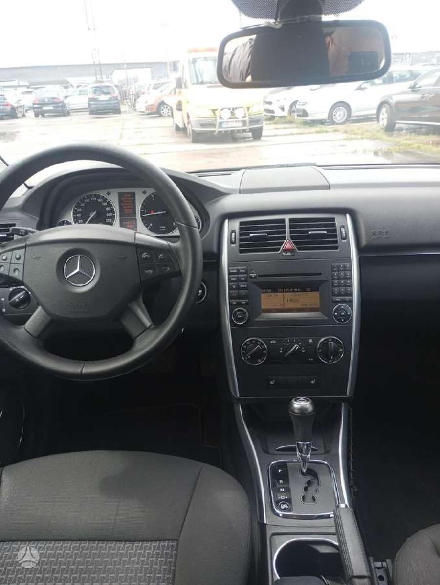 Black Mercedes-Benz B 180 2009 in Kaunas, with an engine capacity of 2.10 L and mileage of 210 thousand km for 2900 €, photo 17 on AUTOMOTO.COM.LV