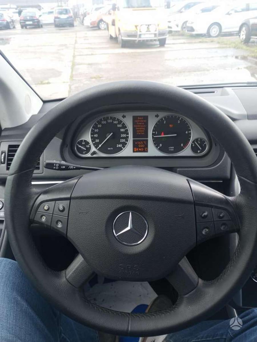 Black Mercedes-Benz B 180 2009 in Kaunas, with an engine capacity of 2.10 L and mileage of 210 thousand km for 2900 €, photo 20 on AUTOMOTO.COM.LV