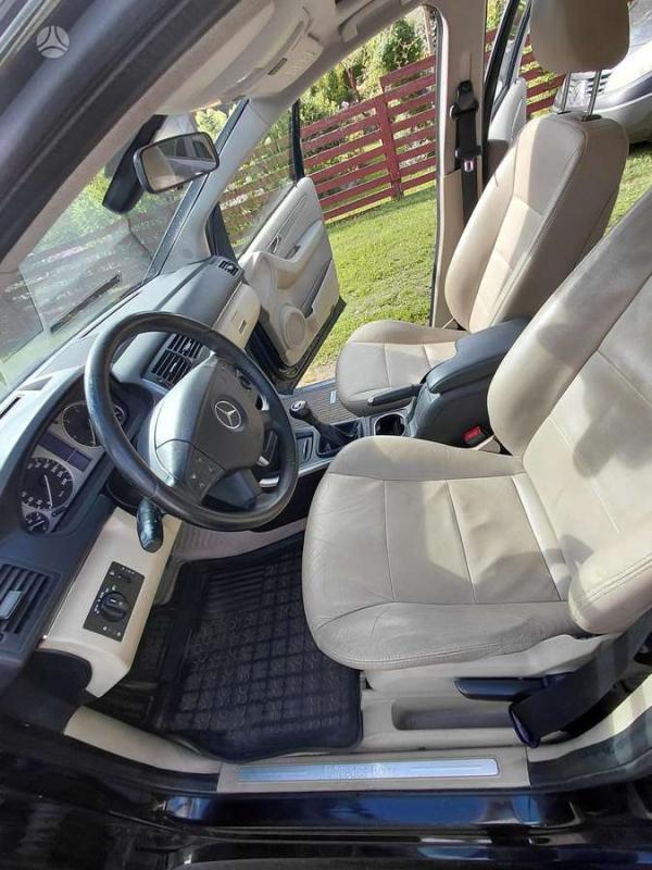 Melns Mercedes-Benz B 180 2009 Klaipėda, ar dzinēja tilpumu 1.99 L un nobraukumu 301 tūkst. km par 2450 €, foto 6 vietnē AUTOMOTO.COM.LV