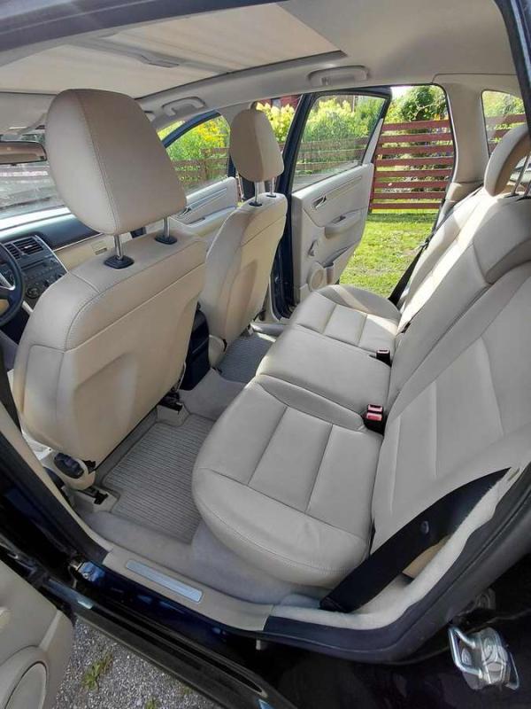 Melns Mercedes-Benz B 180 2009 Klaipėda, ar dzinēja tilpumu 1.99 L un nobraukumu 301 tūkst. km par 2450 €, foto 7 vietnē AUTOMOTO.COM.LV