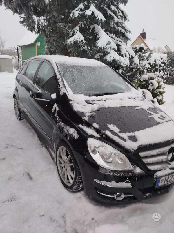 Black Mercedes-Benz B 180 2010 in Siauliai, with an engine capacity of 2.00 L and mileage of 2 thousand km for 3500 €, photo 1 on AUTOMOTO.COM.LV