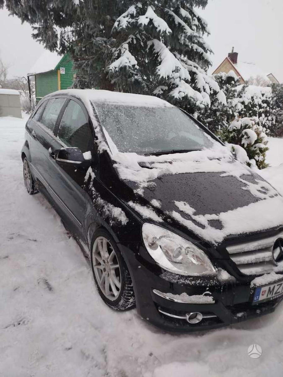 Black Mercedes-Benz B 180 2010 in Siauliai, with an engine capacity of 2.00 L and mileage of 2 thousand km for 3500 €, photo 1 on AUTOMOTO.COM.LV