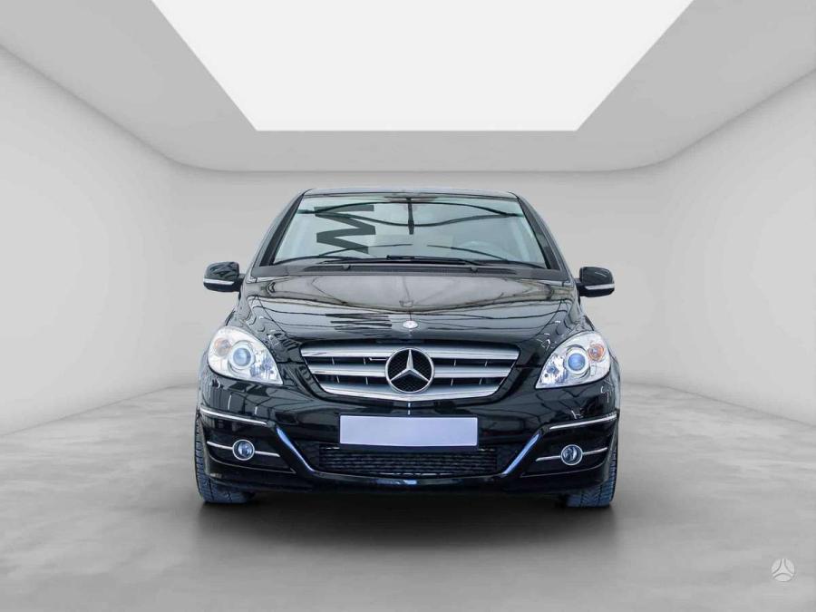 Melns Mercedes-Benz B 180 2011 Kauņa, ar dzinēja tilpumu 2.00 L un nobraukumu 301 tūkst. km par 4490 €, foto 3 vietnē AUTOMOTO.COM.LV