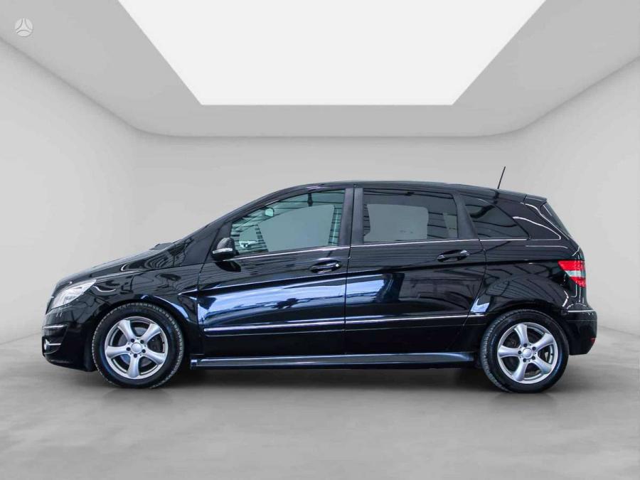 Melns Mercedes-Benz B 180 2011 Kauņa, ar dzinēja tilpumu 2.00 L un nobraukumu 301 tūkst. km par 4490 €, foto 4 vietnē AUTOMOTO.COM.LV