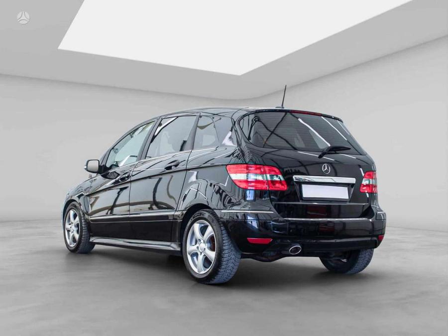 Melns Mercedes-Benz B 180 2011 Kauņa, ar dzinēja tilpumu 2.00 L un nobraukumu 301 tūkst. km par 4490 €, foto 5 vietnē AUTOMOTO.COM.LV