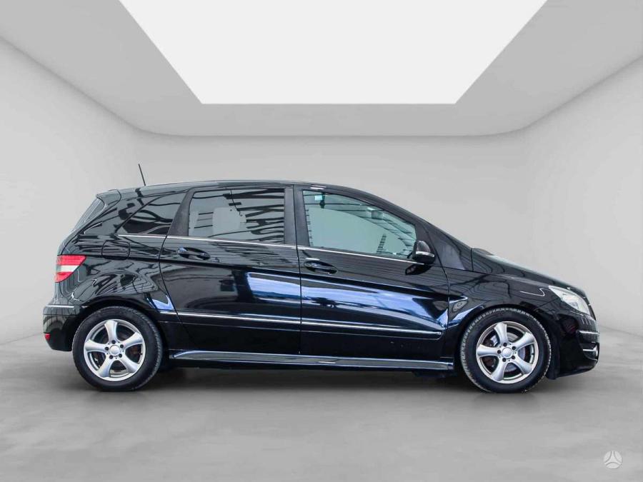 Melns Mercedes-Benz B 180 2011 Kauņa, ar dzinēja tilpumu 2.00 L un nobraukumu 301 tūkst. km par 4490 €, foto 8 vietnē AUTOMOTO.COM.LV