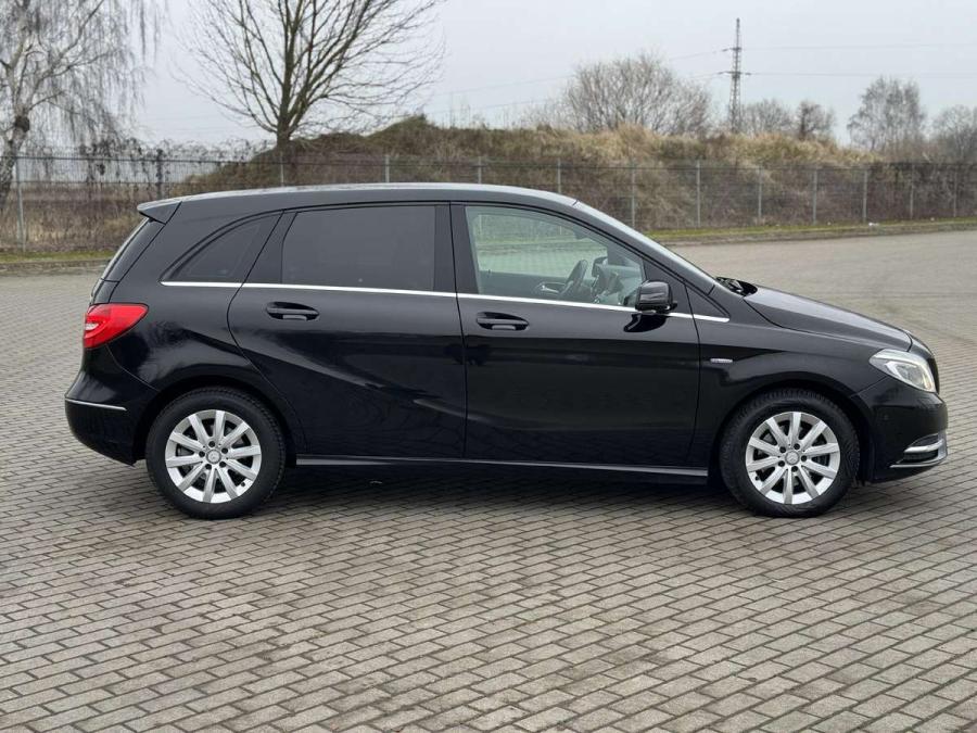 Melns Mercedes-Benz B 180 2012 Marijampole, ar dzinēja tilpumu 1.80 L un nobraukumu 234 tūkst. km par 5100 €, foto 6 vietnē AUTOMOTO.COM.LV