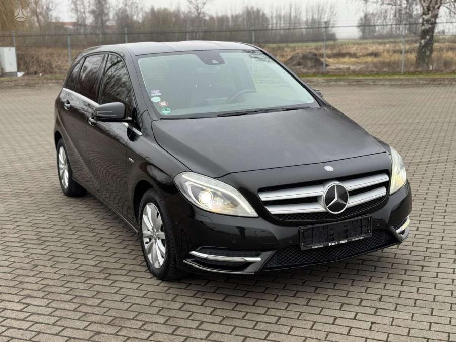 Melns Mercedes-Benz B 180 2012 Marijampole, ar dzinēja tilpumu 1.80 L un nobraukumu 234 tūkst. km par 5100 €, foto 7 vietnē AUTOMOTO.COM.LV