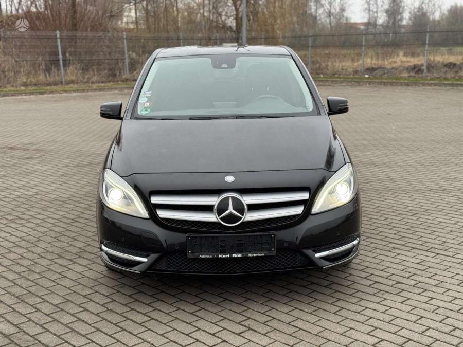 Melns Mercedes-Benz B 180 2012 Marijampole, ar dzinēja tilpumu 1.80 L un nobraukumu 234 tūkst. km par 5100 €, foto 8 vietnē AUTOMOTO.COM.LV