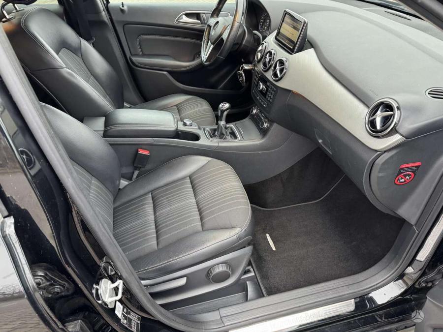 Melns Mercedes-Benz B 180 2012 Marijampole, ar dzinēja tilpumu 1.80 L un nobraukumu 234 tūkst. km par 5100 €, foto 12 vietnē AUTOMOTO.COM.LV