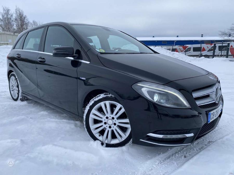 Melns Mercedes-Benz B 180 2012 Tauragė, ar dzinēja tilpumu 1.80 L un nobraukumu 179 tūkst. km par 4950 €, foto 2 vietnē AUTOMOTO.COM.LV