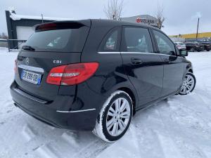 Melns Mercedes-Benz B 180 2012 Tauragė, ar dzinēja tilpumu 1.80 L un nobraukumu 179 tūkst. km par 4950 €, foto 4 vietnē AUTOMOTO.COM.LV