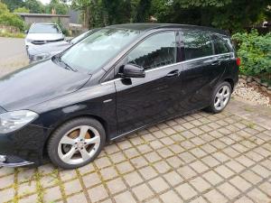 Melns Mercedes-Benz B 180 2012 Rokiškis, ar dzinēja tilpumu 1.80 L un nobraukumu 240 tūkst. km par 2200 €, foto 3 vietnē AUTOMOTO.COM.LV