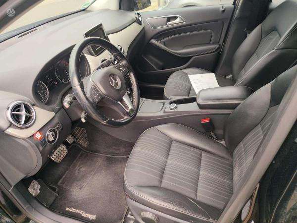 Melns Mercedes-Benz B 180 2012 Rokiškis, ar dzinēja tilpumu 1.80 L un nobraukumu 240 tūkst. km par 2200 €, foto 5 vietnē AUTOMOTO.COM.LV