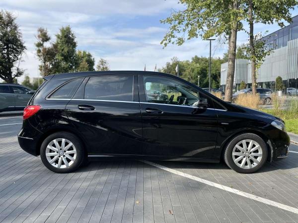 Black Mercedes-Benz B 180 2012 in Kaunas, with an engine capacity of 1.80 L and mileage of 266 thousand km for 5500 €, photo 10 on AUTOMOTO.COM.LV