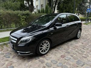Melns Mercedes-Benz B 180 2012 Šilutė, ar dzinēja tilpumu 1.80 L un nobraukumu 292 tūkst. km par 4950 €, foto  vietnē AUTOMOTO.COM.LV