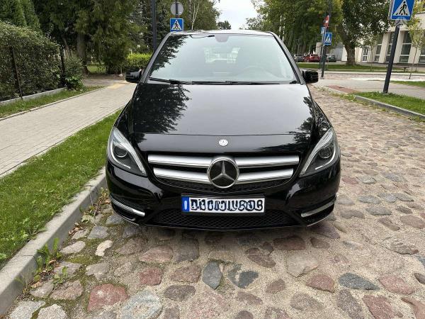 Melns Mercedes-Benz B 180 2012 Šilutė, ar dzinēja tilpumu 1.80 L un nobraukumu 292 tūkst. km par 4950 €, foto 4 vietnē AUTOMOTO.COM.LV