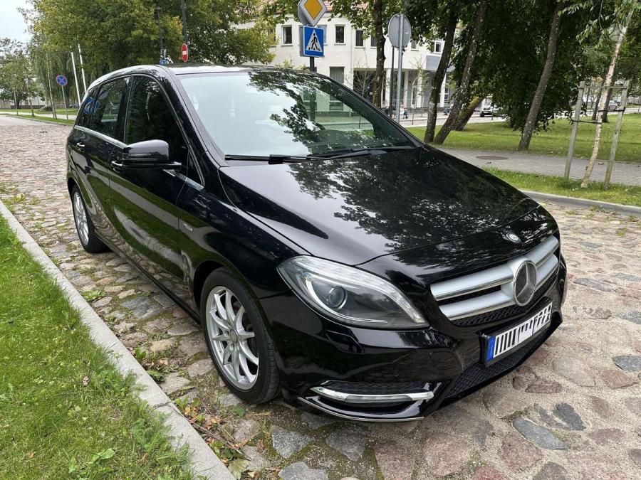 Melns Mercedes-Benz B 180 2012 Šilutė, ar dzinēja tilpumu 1.80 L un nobraukumu 292 tūkst. km par 4950 €, foto 5 vietnē AUTOMOTO.COM.LV