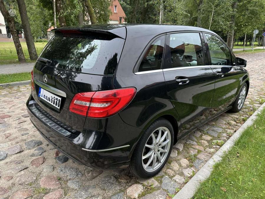 Melns Mercedes-Benz B 180 2012 Šilutė, ar dzinēja tilpumu 1.80 L un nobraukumu 292 tūkst. km par 4950 €, foto 7 vietnē AUTOMOTO.COM.LV