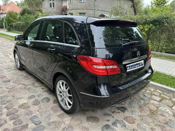 Melns Mercedes-Benz B 180 2012 Šilutė, ar dzinēja tilpumu 1.80 L un nobraukumu 292 tūkst. km par 4950 €, foto 9 vietnē AUTOMOTO.COM.LV