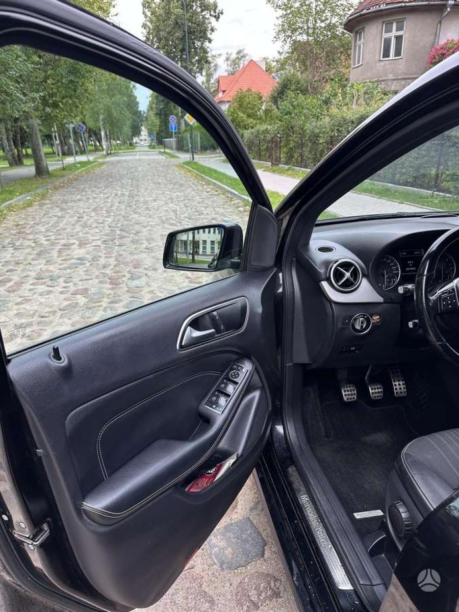 Melns Mercedes-Benz B 180 2012 Šilutė, ar dzinēja tilpumu 1.80 L un nobraukumu 292 tūkst. km par 4950 €, foto 12 vietnē AUTOMOTO.COM.LV