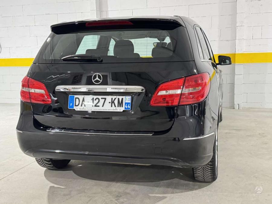 Melns Mercedes-Benz B 180 2013 Kauņa, ar dzinēja tilpumu 1.50 L un nobraukumu 270 tūkst. km par 4250 €, foto 13 vietnē AUTOMOTO.COM.LV