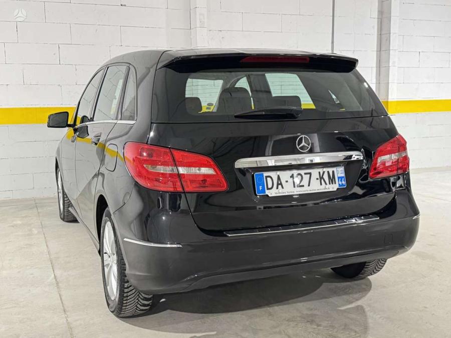 Melns Mercedes-Benz B 180 2013 Kauņa, ar dzinēja tilpumu 1.50 L un nobraukumu 270 tūkst. km par 4250 €, foto 14 vietnē AUTOMOTO.COM.LV