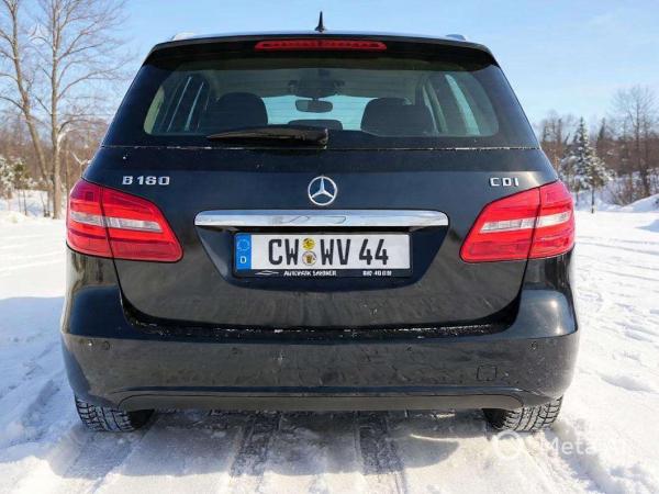 Black Mercedes-Benz B 180 2013 in Klaipeda, with an engine capacity of 0.00 L and mileage of 260 thousand km for 5999 €, photo 4 on AUTOMOTO.COM.LV