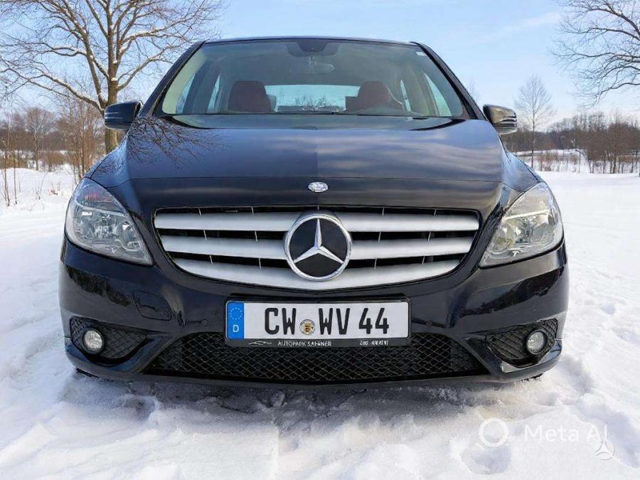 Black Mercedes-Benz B 180 2013 in Klaipeda, with an engine capacity of 0.00 L and mileage of 260 thousand km for 5999 €, photo 8 on AUTOMOTO.COM.LV