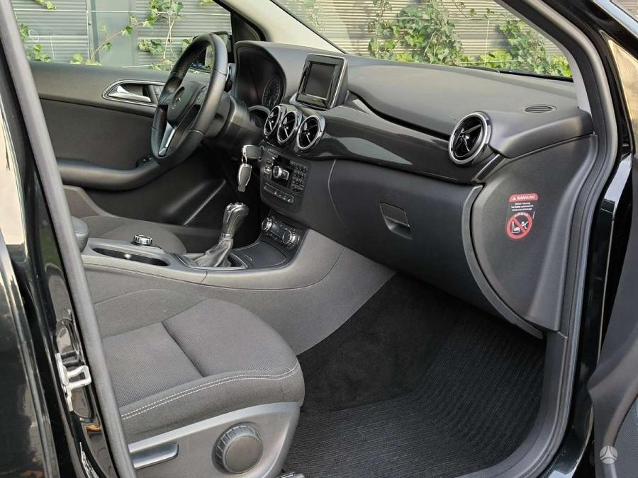 Black Mercedes-Benz B 180 2013 in Klaipeda, with an engine capacity of 0.00 L and mileage of 260 thousand km for 5999 €, photo 14 on AUTOMOTO.COM.LV