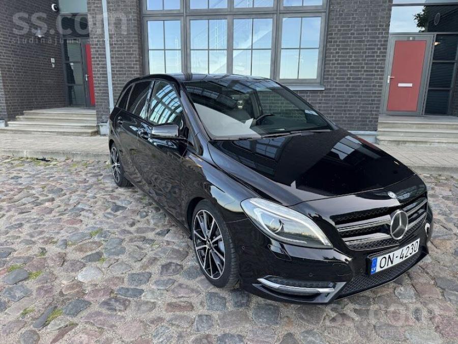 Melns Mercedes-Benz B 180 2014 Rīga, ar dzinēja tilpumu 1.80 L un nobraukumu 233 tūkst. km par 8200 €, foto 1 vietnē AUTOMOTO.COM.LV