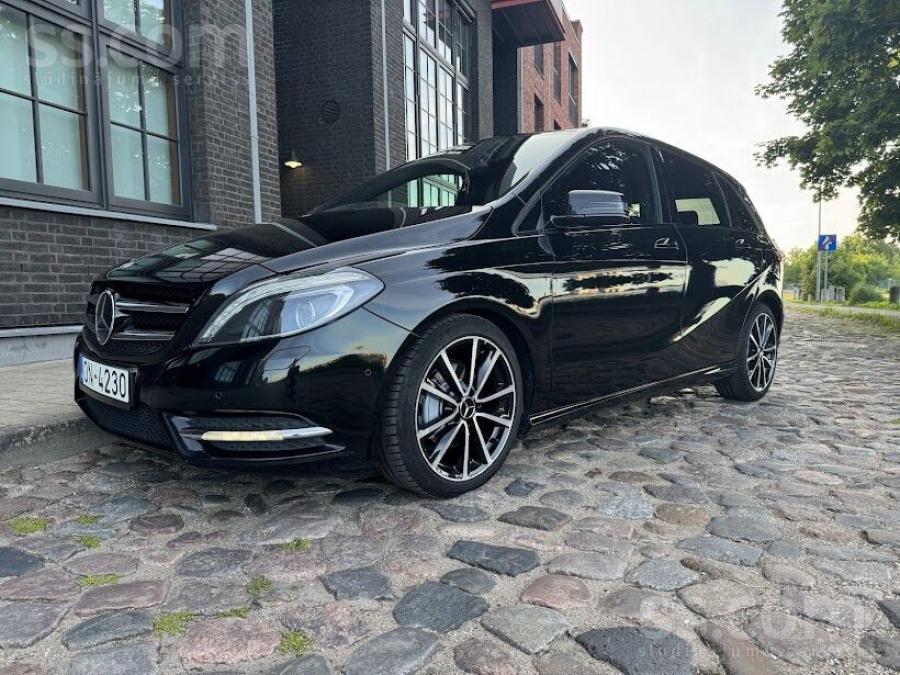 Melns Mercedes-Benz B 180 2014 Rīga, ar dzinēja tilpumu 1.80 L un nobraukumu 233 tūkst. km par 8200 €, foto 13 vietnē AUTOMOTO.COM.LV