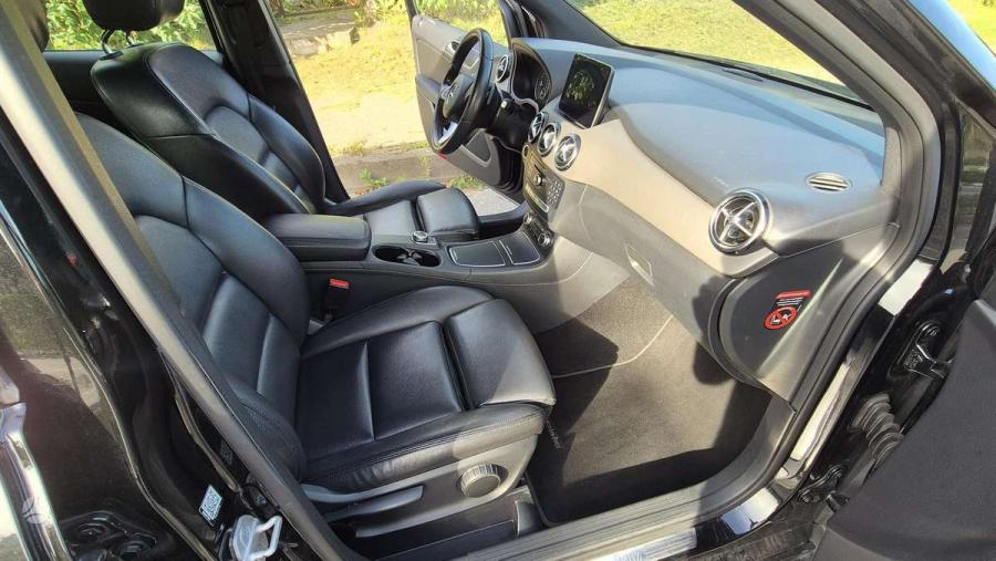 Black Mercedes-Benz B 180 2016 in Vilnius, with an engine capacity of 1.46 L and mileage of 230 thousand km for 5700 €, photo 12 on AUTOMOTO.COM.LV