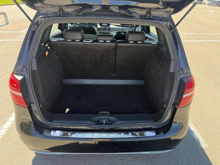 Melns Mercedes-Benz B 180 2018 Šauļi, ar dzinēja tilpumu 1.46 L un nobraukumu 340 tūkst. km par 5750 €, foto 15 vietnē AUTOMOTO.COM.LV