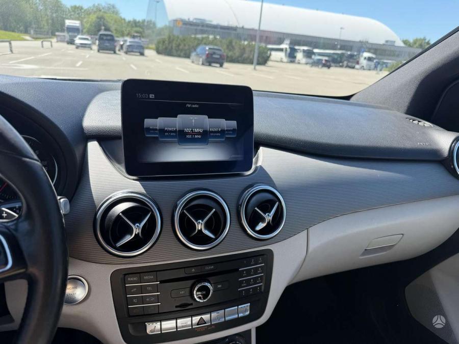 Melns Mercedes-Benz B 180 2018 Šauļi, ar dzinēja tilpumu 1.46 L un nobraukumu 340 tūkst. km par 5750 €, foto 17 vietnē AUTOMOTO.COM.LV