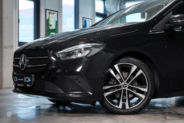 Melns Mercedes-Benz B 180 2019 Kauņa, ar dzinēja tilpumu 1.46 L un nobraukumu 77 tūkst. km par 18450 €, foto 7 vietnē AUTOMOTO.COM.LV