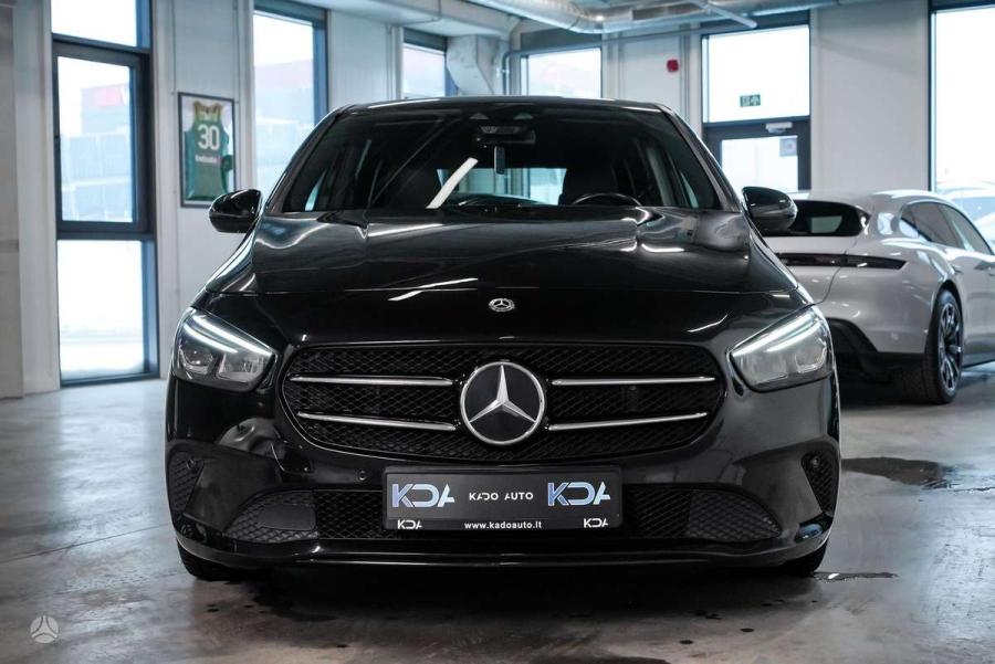 Black Mercedes-Benz B 180 2019 in Kaunas, with an engine capacity of 1.50 L and mileage of 77 thousand km for 14950 €, photo 5 on AUTOMOTO.COM.LV