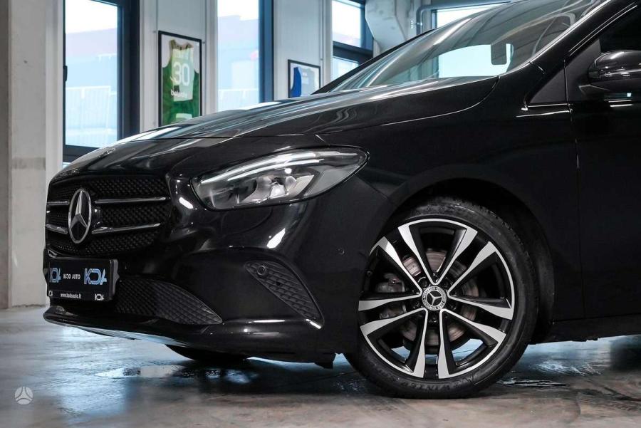 Black Mercedes-Benz B 180 2019 in Kaunas, with an engine capacity of 1.50 L and mileage of 77 thousand km for 14950 €, photo 7 on AUTOMOTO.COM.LV