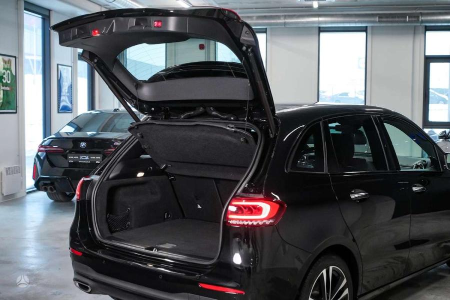 Black Mercedes-Benz B 180 2019 in Kaunas, with an engine capacity of 1.50 L and mileage of 77 thousand km for 14950 €, photo 15 on AUTOMOTO.COM.LV