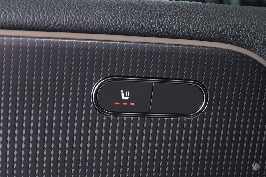 Black Mercedes-Benz B 180 2019 in Kaunas, with an engine capacity of 1.50 L and mileage of 77 thousand km for 14950 €, photo 31 on AUTOMOTO.COM.LV