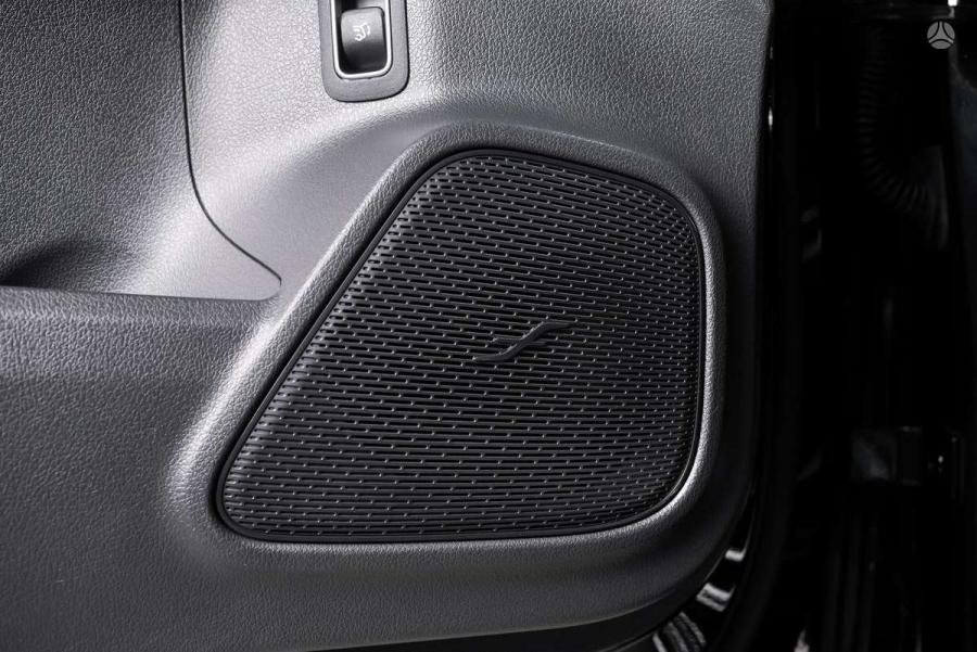 Black Mercedes-Benz B 180 2019 in Kaunas, with an engine capacity of 1.50 L and mileage of 77 thousand km for 14950 €, photo 32 on AUTOMOTO.COM.LV