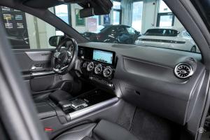 Black Mercedes-Benz B 180 2019 in Kaunas, with an engine capacity of 1.50 L and mileage of 77 thousand km for 14950 €, photo 39 on AUTOMOTO.COM.LV