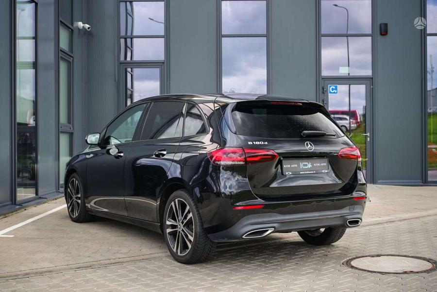 Melns Mercedes-Benz B 180 2019 Kauņa, ar dzinēja tilpumu 1.50 L un nobraukumu 77 tūkst. km par 14950 €, foto 10 vietnē AUTOMOTO.COM.LV