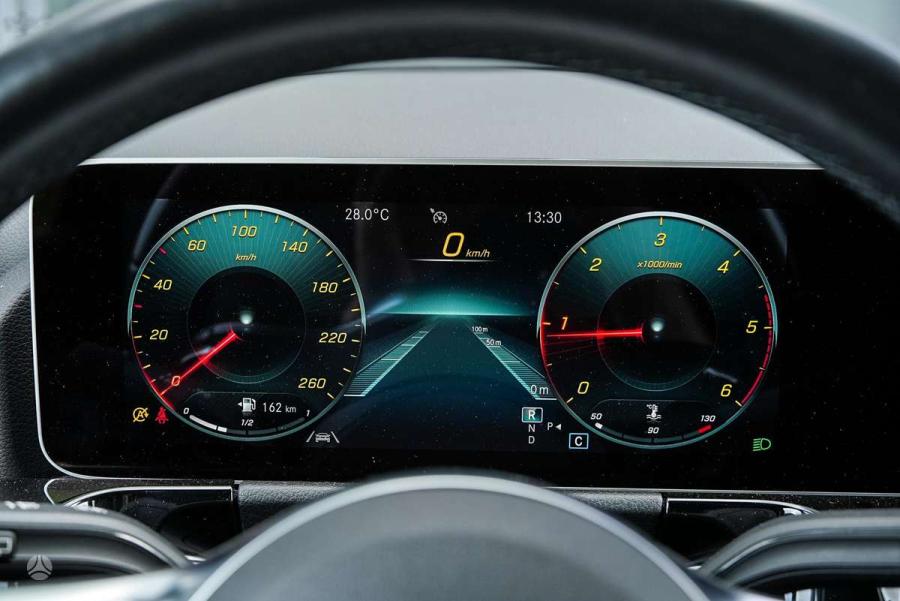 Melns Mercedes-Benz B 180 2019 Kauņa, ar dzinēja tilpumu 1.50 L un nobraukumu 77 tūkst. km par 14950 €, foto 24 vietnē AUTOMOTO.COM.LV